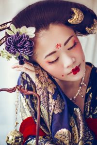 Dior’s Fluffy Love for the Chinese Ronghua – Hanfugirl